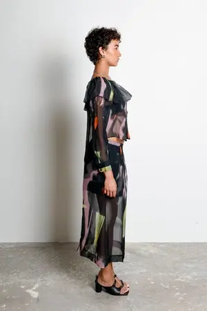 UNTITLED IN MOTION Perennia Ruffle Collar Organza Button-down Top