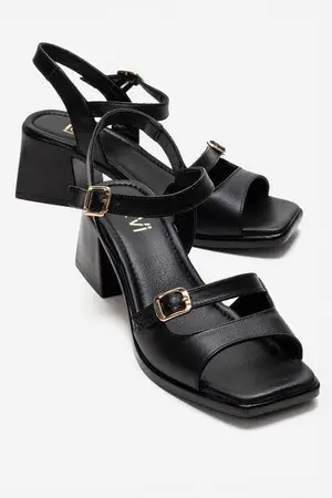 FOREVER & ALWAYS SHOES Yolen Leather Block Heel Sandal - Black