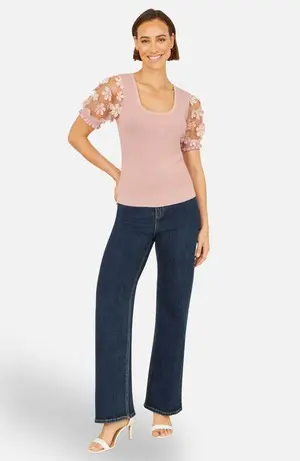 YUMI Floral Applique Knitted Top