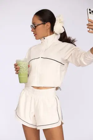 FORE-TÉ CLUB ATTIRE Nicole Cropped Active Jacket - Ecru