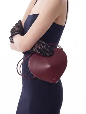 Alaïa Le Cœur" Shoulder Bag - Red
