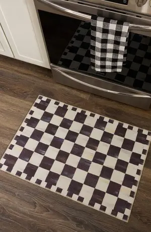 MACKENZIE-CHILDS Courtly Checkered Machine Washable Rug