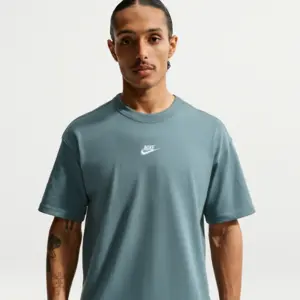 Nike Sportswear Premium Essentials T-shirt - Grey
