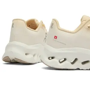 On Cloudtilt "sculptural" Sneakers