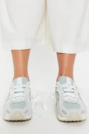NEW BALANCE 204l Satin Sneakers - Reflection/truffle Salt