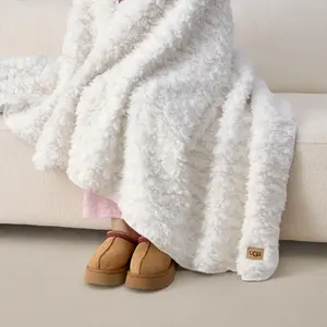 UGG Shira Textured Sherpa Throw Blanket - Snow