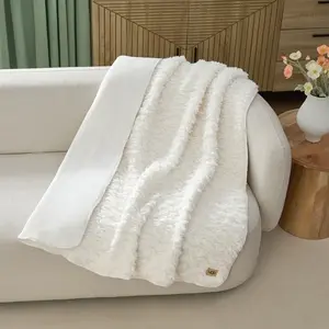 UGG Shira Textured Sherpa Throw Blanket - Snow