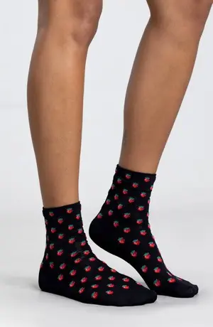 K BELL SOCKS Strawberry & Lips Assorted Quarter Socks