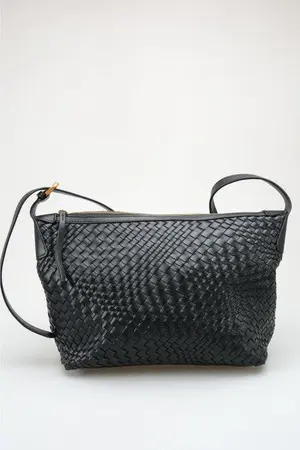 PROLOGUE SHOES Kira Woven Shoulder Bag - Black