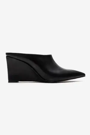PROLOGUE SHOES Senso Wedge Mule - Black