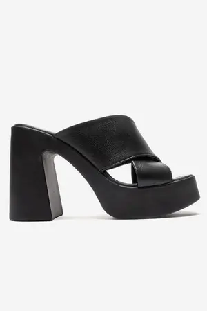 FOREVER & ALWAYS SHOES Essenza Leather Platform Block Heel Sandal - Black