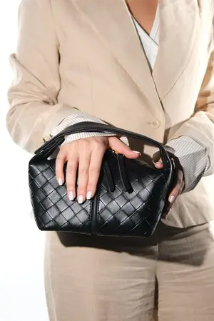 PROLOGUE SHOES Aeris Shoulder Bag - Black