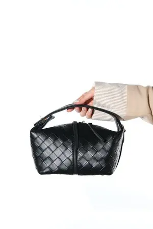 PROLOGUE SHOES Aeris Shoulder Bag - Black