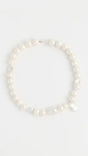 Shashi Chantilly Necklace