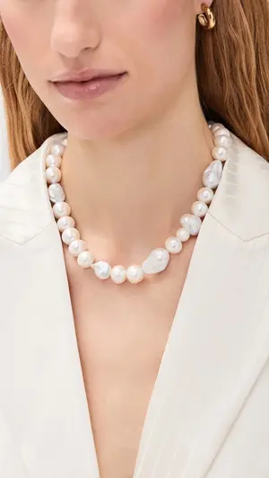 Shashi Chantilly Necklace
