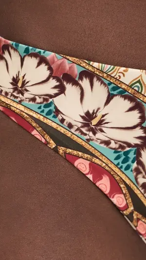 Agua Bendita Ilu Plume Reversible Full Coverage Bottom