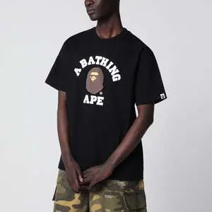 A BATHING APE T-shirt With Logo Print - Black