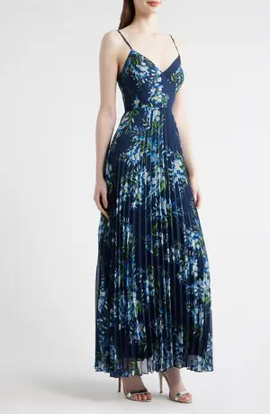 Julia Jordan Floral Pleated Gown