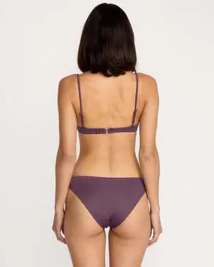 Volcom Simply Seamless V Neck Twist Bralette
