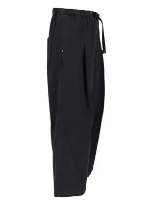 WHITE SAND Belted Pleated Pants