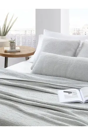 SUNDAY CITIZEN Snug Throw Blanket