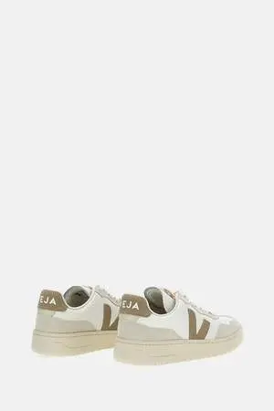 VEJA V-90 Sneakers