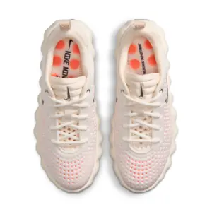Nike Mind 002 Pregame Shoes