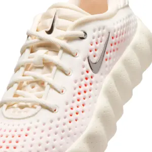 Nike Mind 002 Pregame Shoes
