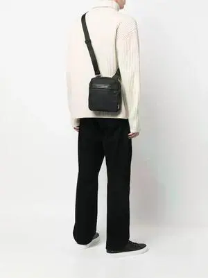 Calvin Klein Logo-plaque Shoulder Bag
