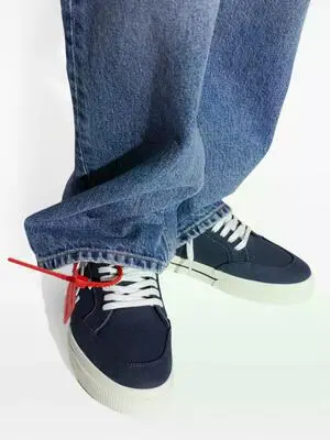 Off-White Arrows Motif Sneakers - Blue