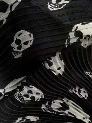 Alexander McQueen Skull-print Plissé Scarf - Black