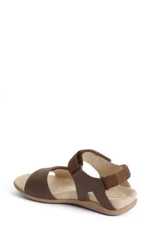 STRIVE Float Ii Sandal - Tan
