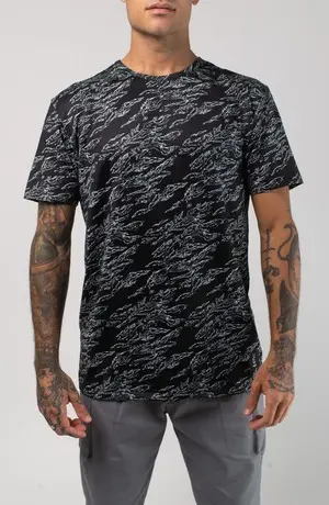 Vast Crewneck Sport Tops For Men