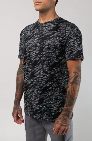 VAST Aqua Terra Shadow Camo Tech Performance T-shirt - Black