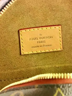 LOUIS VUITTON Boite Chapeau Souple Bag Monogram Canvas Mm