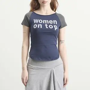 PEACHY DEN Bebe T-shirt With Slogan Print
