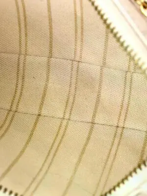 LOUIS VUITTON Easy Pouch On Strap Monogram Empreinte Leather