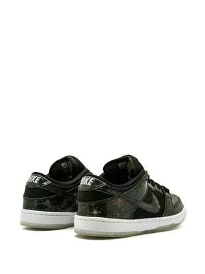 Nike Sb Dunk Low Trd Qs Galaxy Sneakers