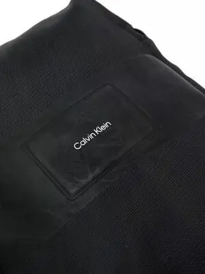 Calvin Klein Logo-patch Shoulder Bag