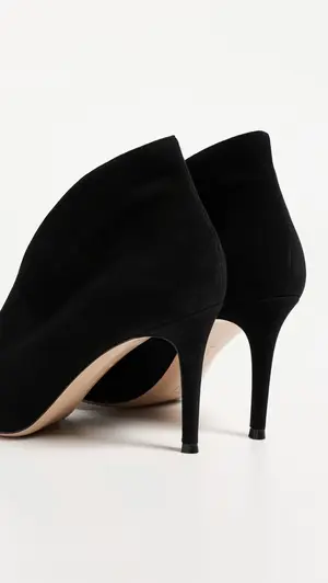 GIANVITO ROSSI Vania Heels - Black