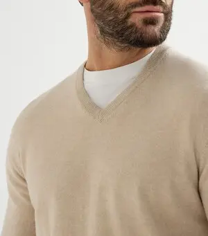 Brunello Cucinelli Cashmere V-neck Sweater - Beige