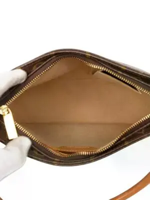 LOUIS VUITTON 2002 Monogram Looping Mm - Brown