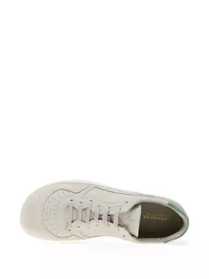 GROUNDIES Nova Sneakers