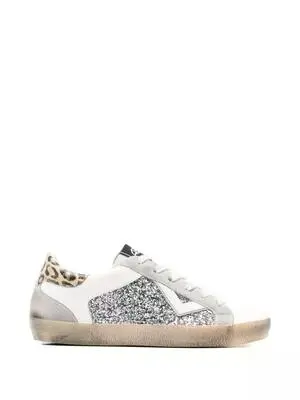 4b12 Round Toe Sneakers For Women