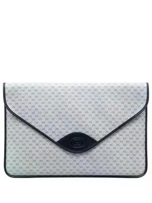 Gucci 20th Century Micro Gg Supreme Clutch Bag - Grey