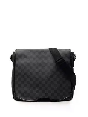 LOUIS VUITTON 2009 Damier Graphite Daniel Mm Crossbody Bag