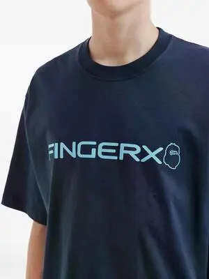 FINGERCROXX Logo-print T-shirt