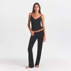 SKIMS Sleep Lace Cami Top And Pant Set - Onyx