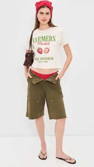 SUNNY SOMEWHERE Everyday Tee