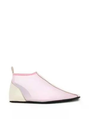 Gimaguas Round-toe Sneakers